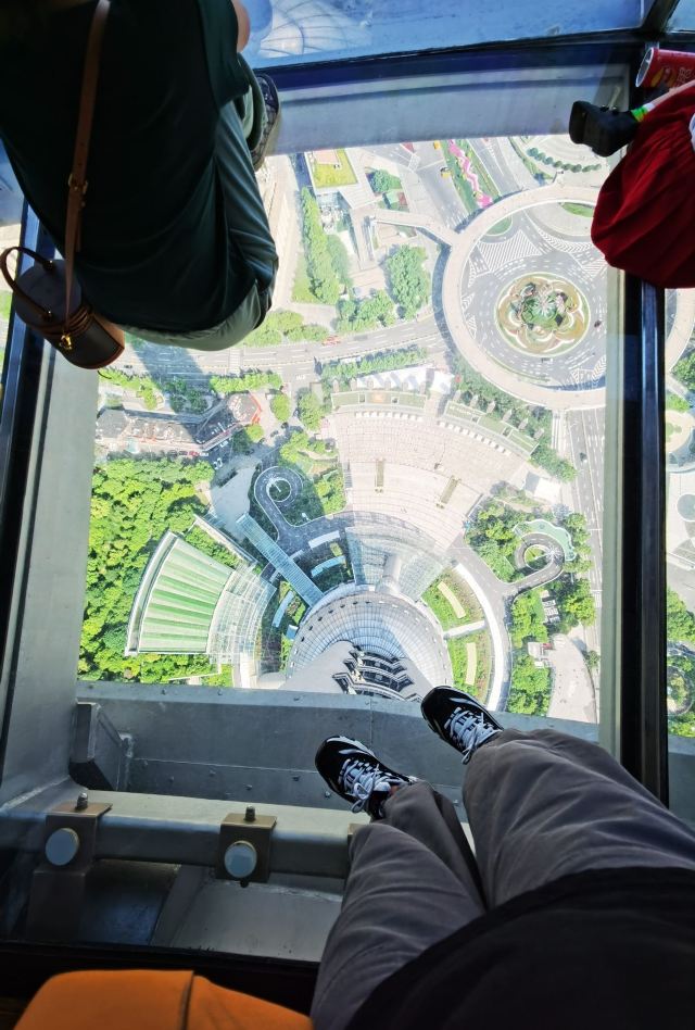 上海东方明珠259米全透明悬空观光廊游玩攻略简介,上海东方明珠259米全透明悬空观光廊门票/地址/图片/开放时间/照片/门票价格【携程攻略】