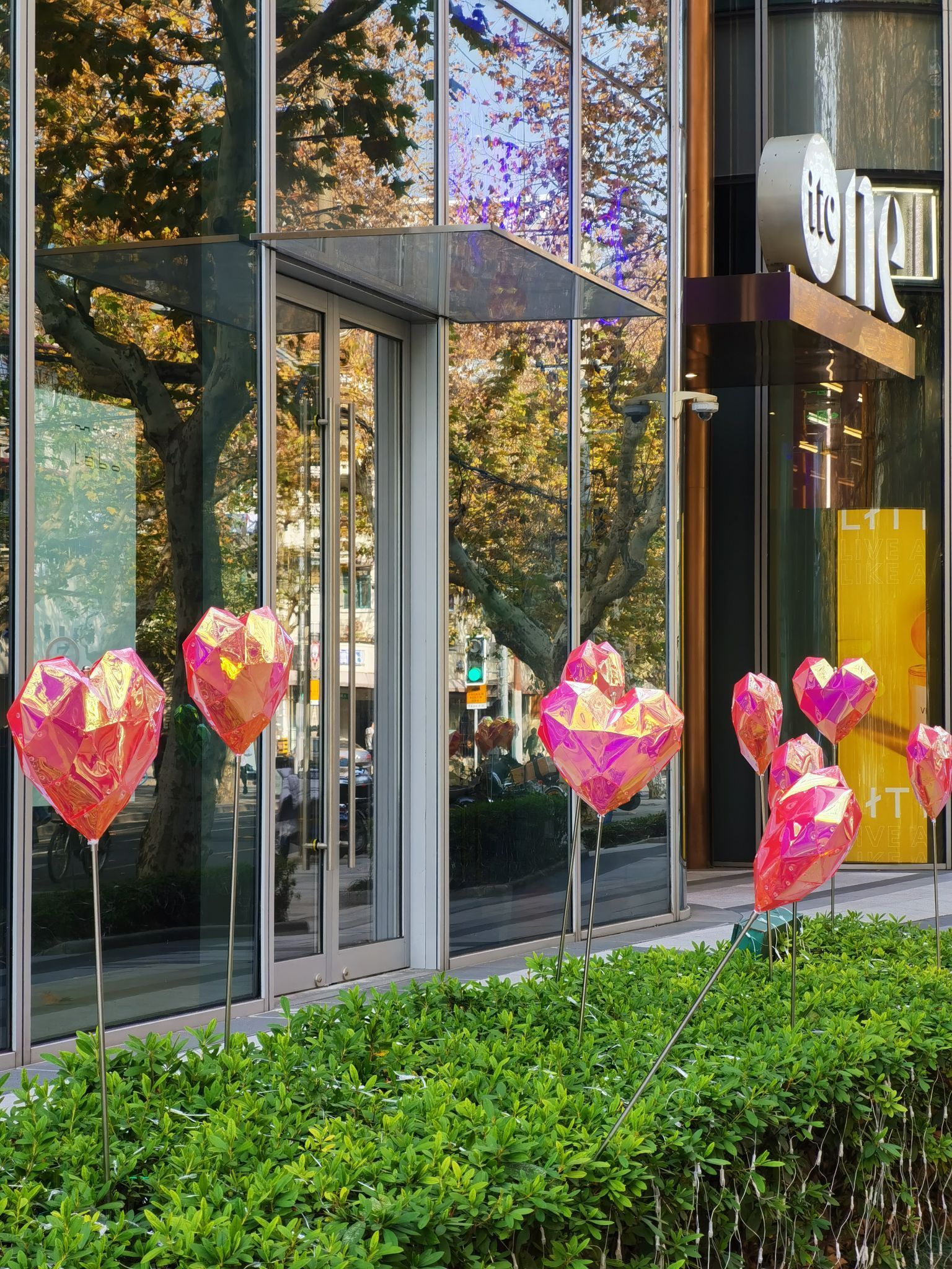 上海ITC商场购物攻略,ITC商场物中心/地址/电话/营业时间【携程攻略】