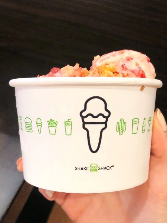 上海Shake Shack(上海新天地店)攻略,Shake Shack(上海新天地店)特色菜推荐/菜单/人均消费/电话/地址/菜系/点评/营业 ...