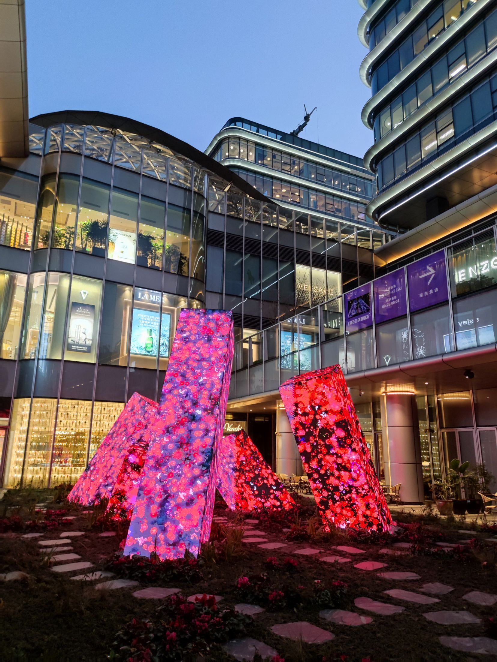 上海ITC商场购物攻略,ITC商场物中心/地址/电话/营业时间【携程攻略】