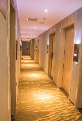 Morninginn, Huangxing Avenue Longhua Metro Station in Changsha City ...