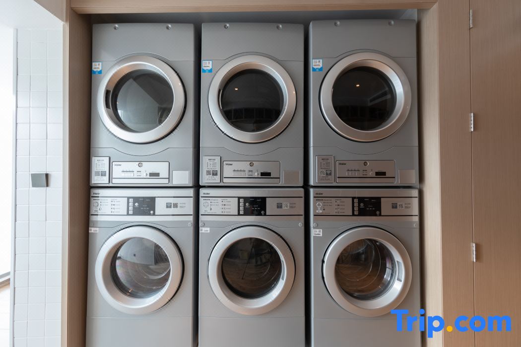 Atour Hotel Kunming South High-speed Railway Station University Town ...