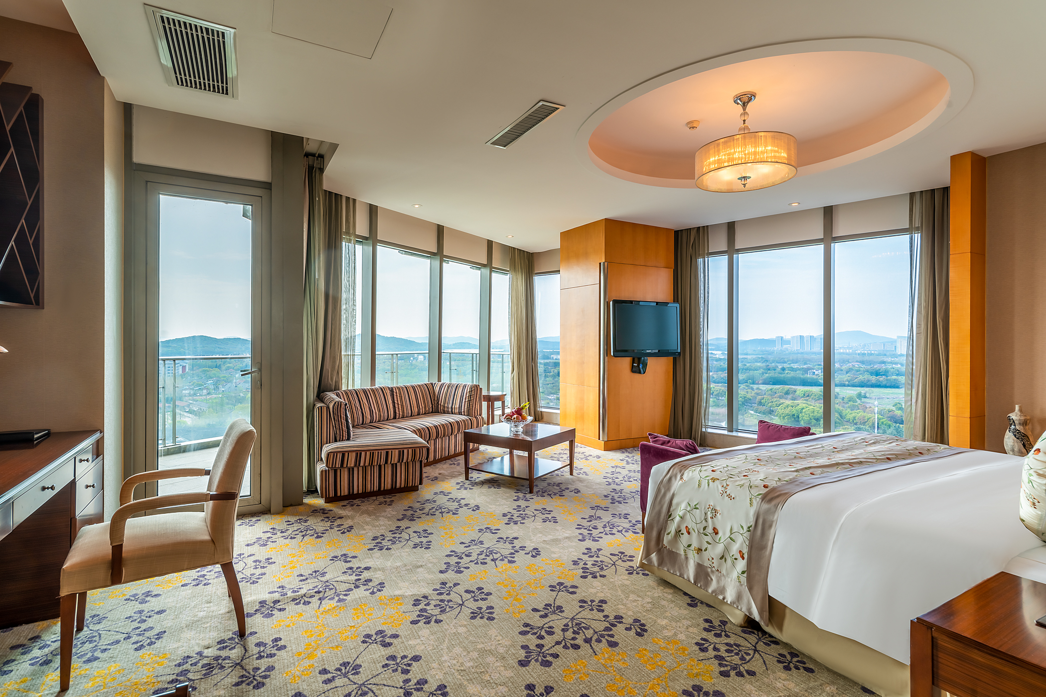 无锡君来湖滨饭店(Wuxi Hubin Hotel)-主页-优惠预订