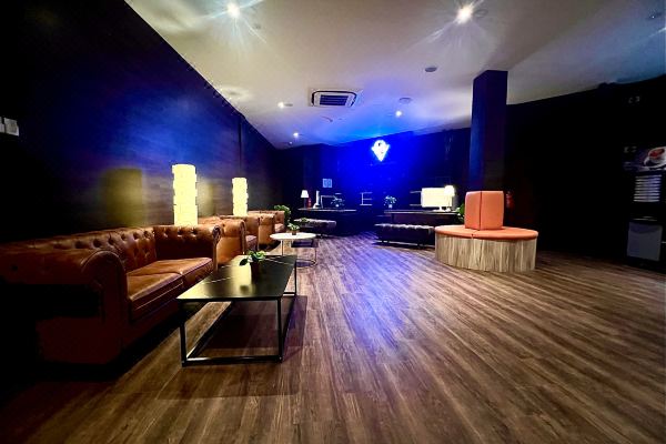 武吉士村-竞技电子竞技酒店(Arena Esports Hotel @ Bugis Village)预订价格,联系电话位置地址【携程酒店】