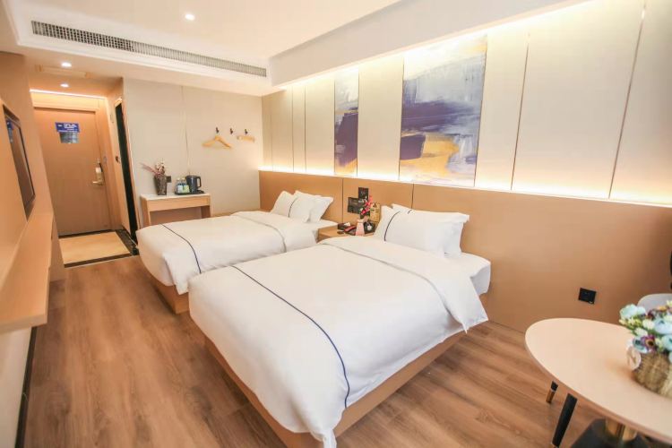 Light Brigade S Hotel (Yueyang Wuli Railway Station) in Yueyang | 2023 ...