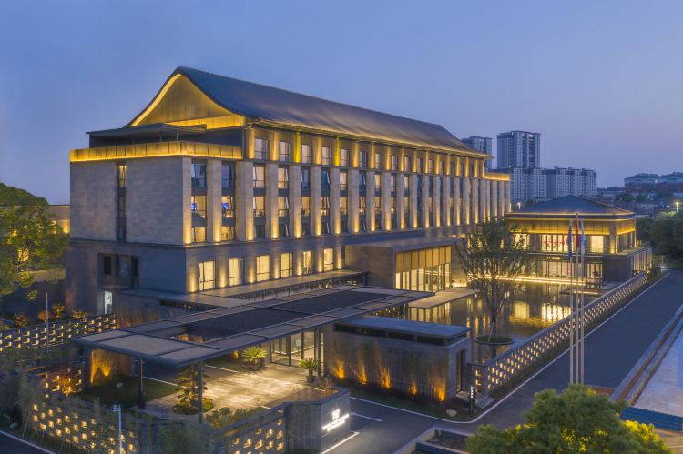 Maison New Century Hotel Wuhu Dong Lake in Wuhu City | 2024 Updated ...