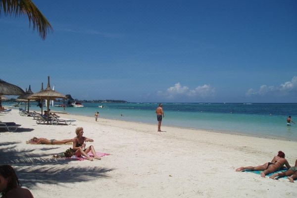 莱斯菲勒斯酒店(Les Filaos)预订价格,联系电话位置地址【携程酒店】