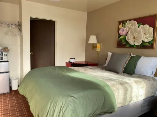 Monte Bianco Inn - Mount Shasta, CA