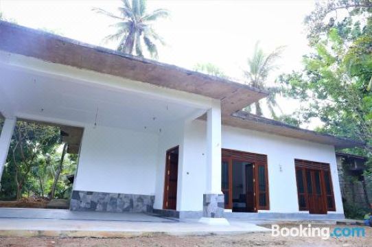 The Captain's Villa预订价格,联系电话位置地址【携程酒店】