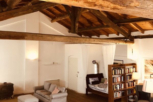 The house in the fields_Loft预订价格,联系电话位置地址【携程酒店】