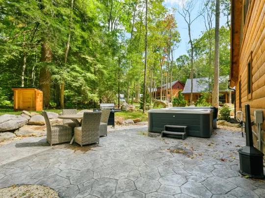 Lake Access And Hot Tub - Spacious Retreat With Cozy Comfort - Deep Creek Lake, MD