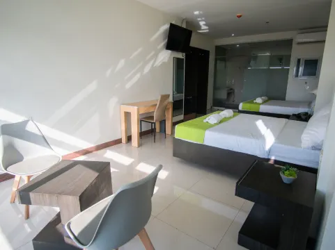 Benrose Hotel - 卡加延德奧羅