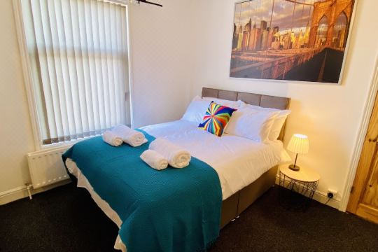 龙罗伊德之家(Longroyd House)预订价格,联系电话位置地址【携程酒店】