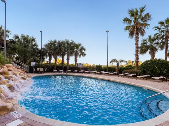 Stunning Oceanfront Escape With Wrap-around Balcony - Luxurious Haven - Myrtle Beach