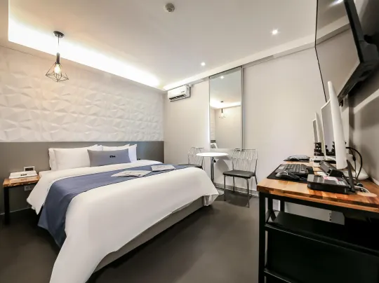 Gunsan Hotel Stay - Incheon