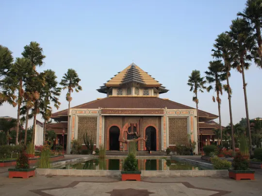 Jasmine Ambarukmo Budget Hotel - Yogyakarta