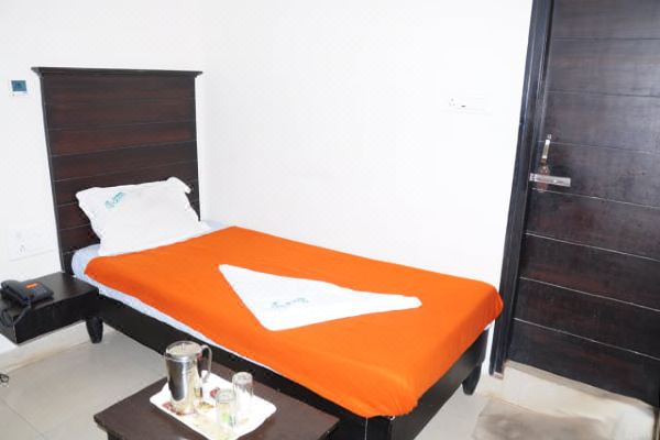 Nirmala Grand预订价格,联系电话位置地址【携程酒店】