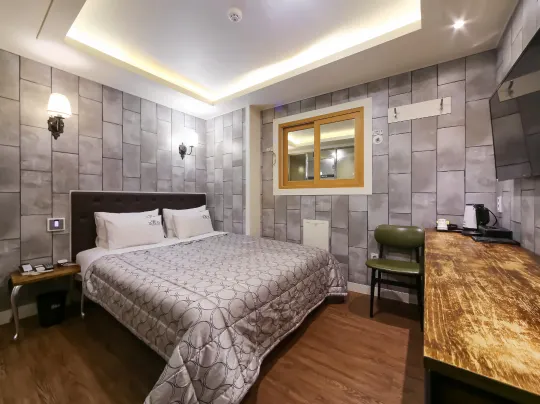 Busan Station 369 - Busan