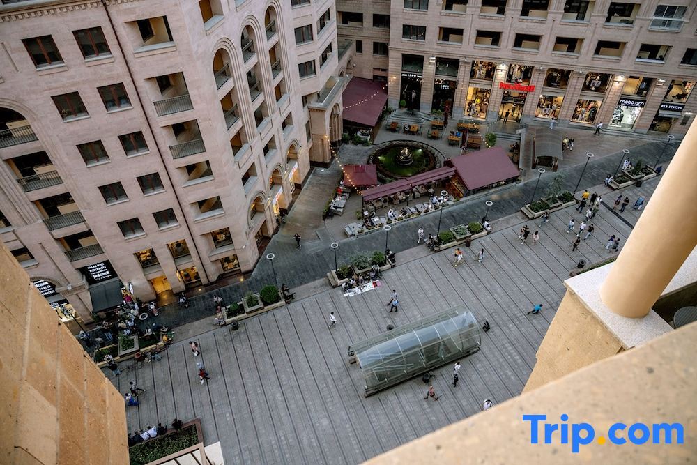 Hilltop North Avenue by Stellar Hotels, Yerevan 予約 / アクセス情報 - NAVITIME ...