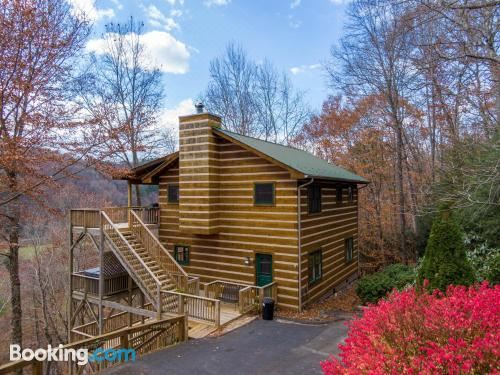 Log Inn at River Ridge预订价格,联系电话位置地址【携程酒店】