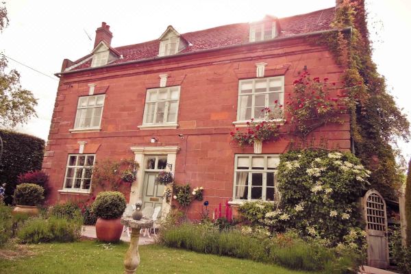 Yew Tree House预订价格,联系电话位置地址【携程酒店】