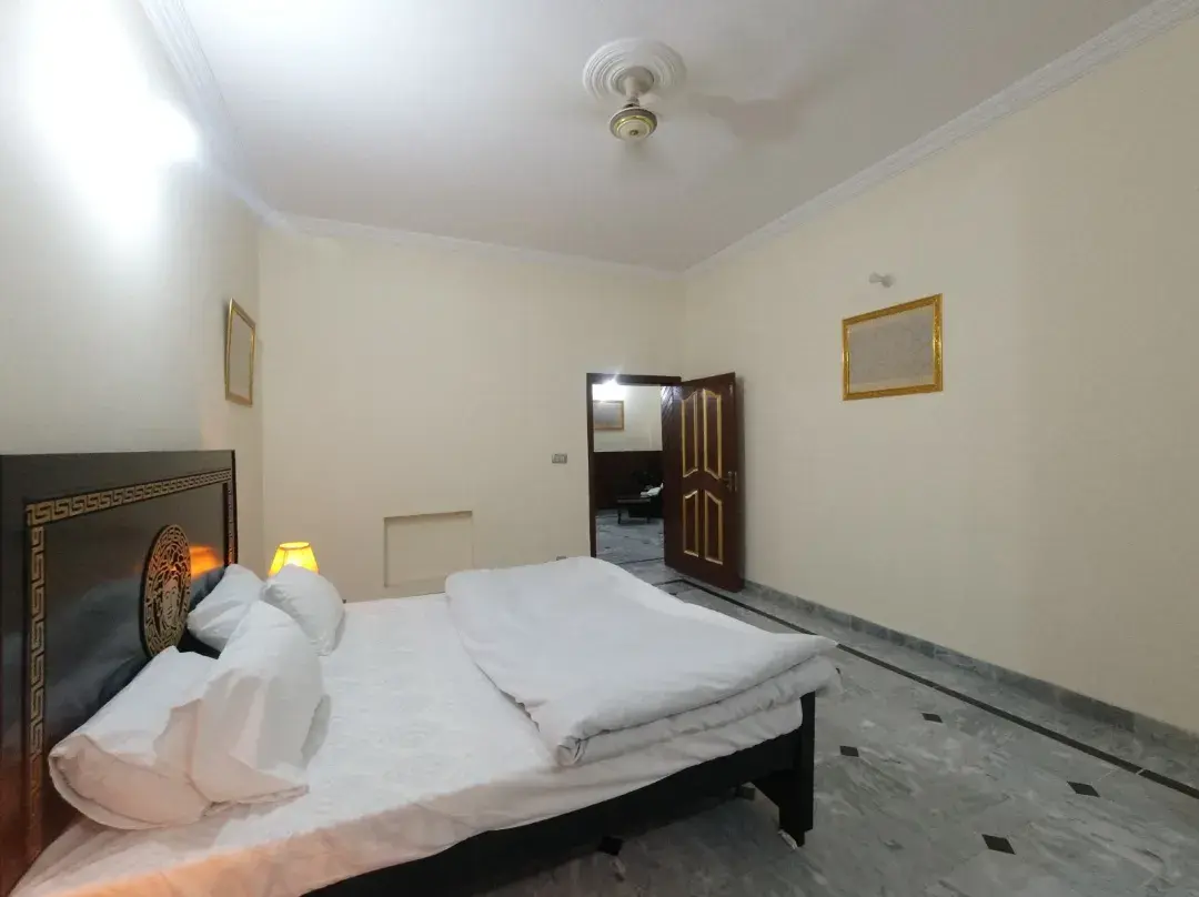 Room In Asga Best Hostel Versace House Family Only - Islamabad