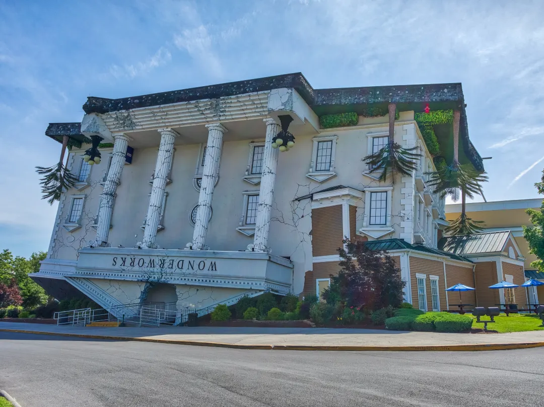 Gourmet Kitchen And Cozy Fireplace - Exquisite Family Retreat - Townsend, TN