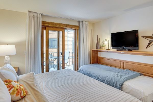 Suncadia 度假村公寓，带季节性游泳池通道！(Suncadia Resort Condo w/ Seasonal Pool Access ...