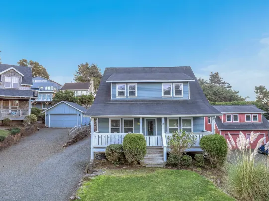 Sea Bleu In Roads End - Lincoln City, OR