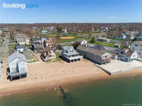 Cozy Beach - Direct Waterfront!预订价格,联系电话位置地址【携程酒店】