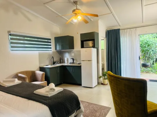 Busa House Self-catering Guest House - White River