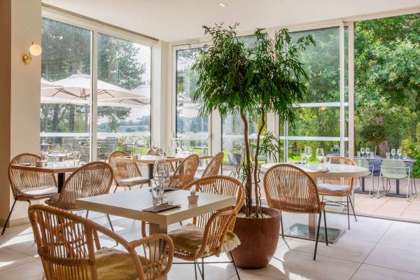 杜拉克酒店(Hôtel du Lac)预订价格,联系电话位置地址【携程酒店】