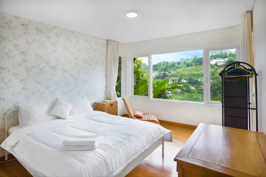 Syllo 2 | 4br Bright Dago Pakar Resort Villa W/ View & Bbq - Bandung