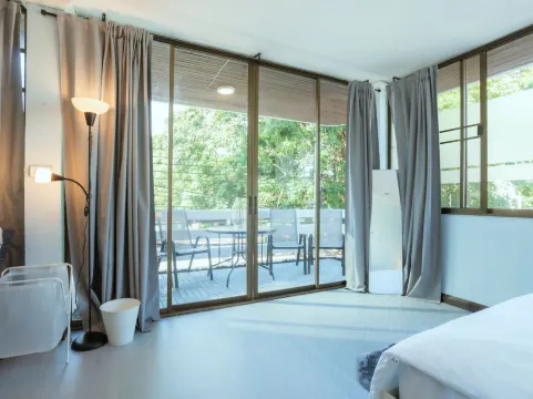 420 Hostel - Ekkamai Buds & Beds - Bangkok