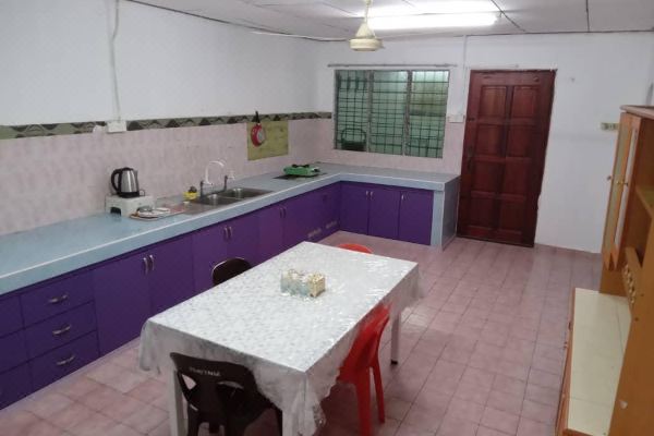 位于丹南的3卧室独栋房屋-115平方米|带1个独立浴室(TENOM SABAH TERATAK HOMESTAY)预订价格,联系电话位置地址 ...