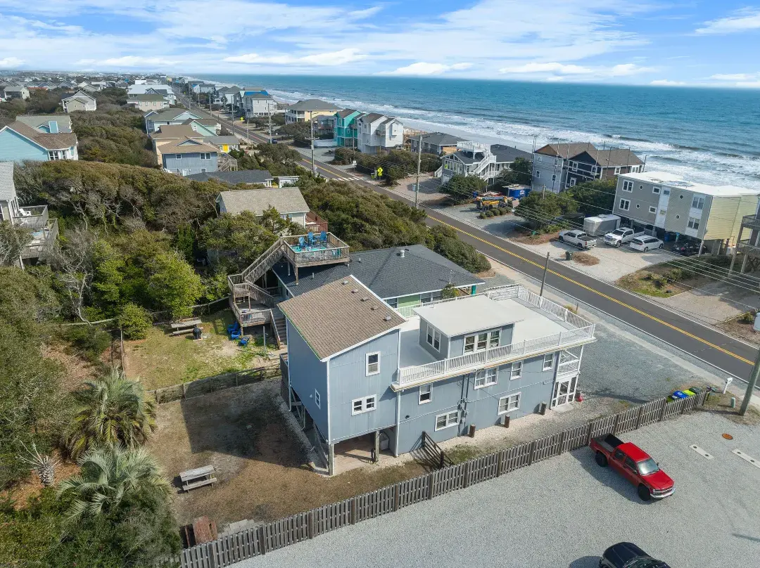 Rooftop Deck And Expansive Ocean Views - Stunning Coastal Escape - Topsail Beach, NC