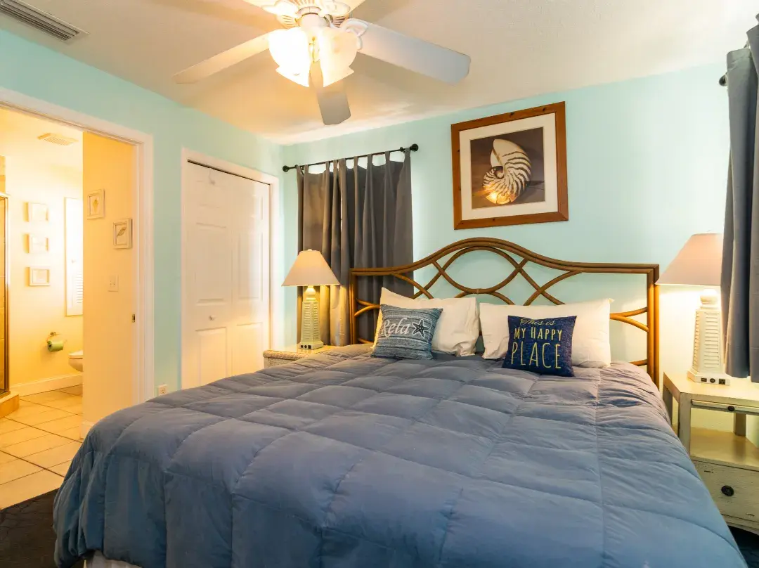 Beach Views And Large Covered Deck - Stunning Coastal Retreat - Holmes Beach, FL