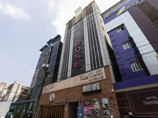 Suwon City Hall Station Rose - Cheonan-si