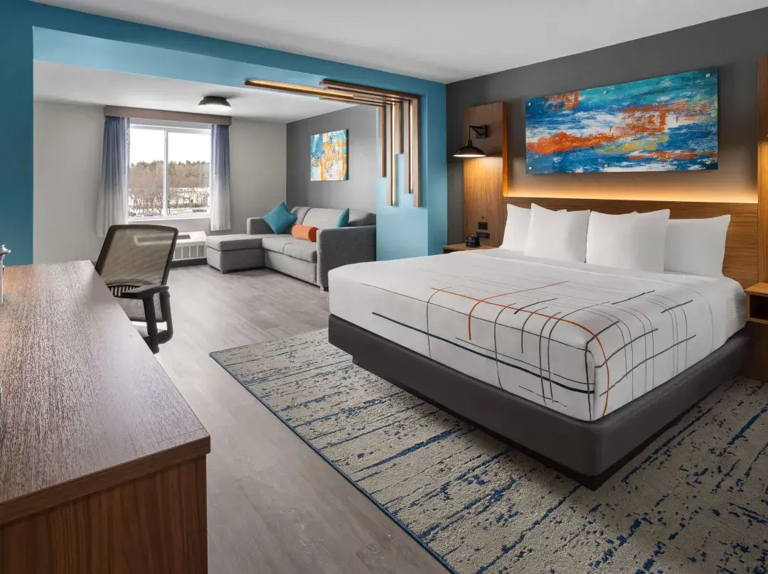 La Quinta Inn & Suites By Wyndham Williston/burlington - Shelburne Vineyard, Shelburne