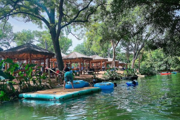 Son's Rio Cibolo - Glamping Cabin I预订价格,联系电话位置地址【携程酒店】