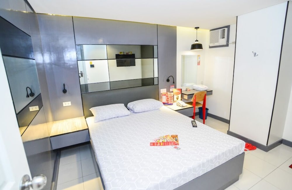 Sogo Hotel Regency Rooms