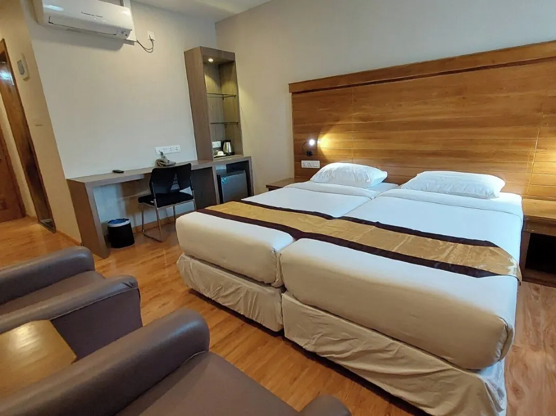 Hotel Grand Galaxy - 양곤
