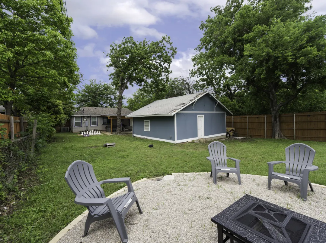 Private Hot Tub And Gourmet Kitchen - Stunning Exclusive Retreat - Grand Prairie, TX