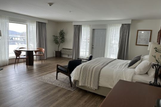 福斯堡酒店(Foxburg Inn)预订价格,联系电话位置地址【携程酒店】