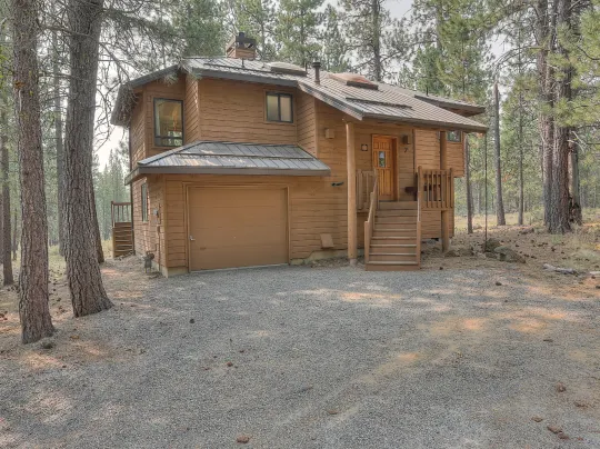 Private Hot Tub And Sharc Passes Included - Gorgeous Rustic Escape - Sunriver, OR