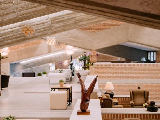 Hotel Resort El Montico Tordesillas - 2022 hotel deals - Klook Global