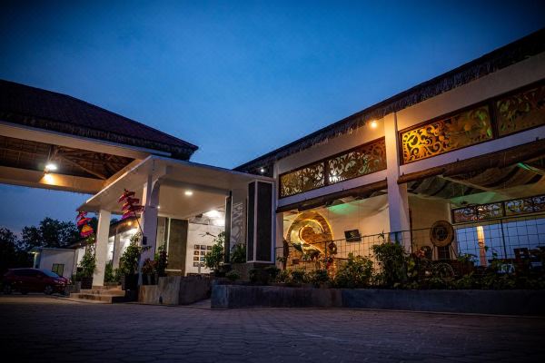 S Hotel and Resort预订价格,联系电话位置地址【携程酒店】