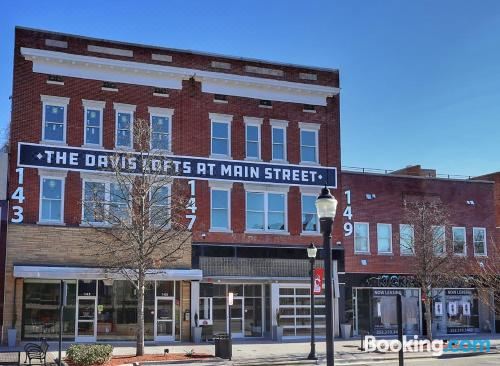 The Davis Lofts at Main Street - Unit 3D预订价格,联系电话位置地址【携程酒店】