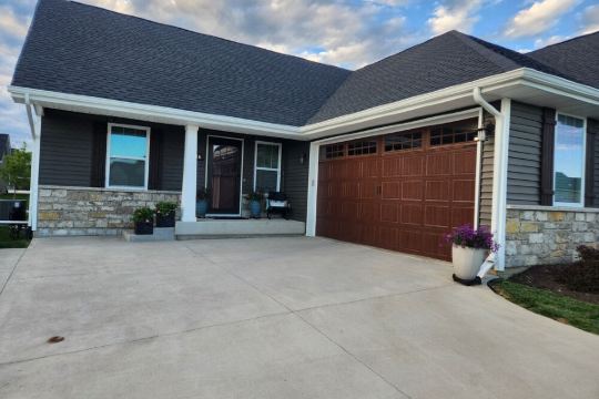 Gorgeous, clean, newer Condo , 5 bedrooms!! 1 mile from Bettplex.预订价格 ...