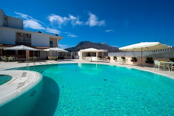 罗切酒店(Hotel le Rocce - Agerola, Amalfi Coast)预订价格,联系电话位置地址【携程酒店】